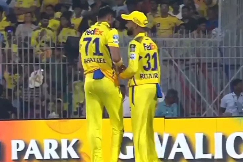 Ball-tampering? CSK duo’s action during MI match triggers reactions ...