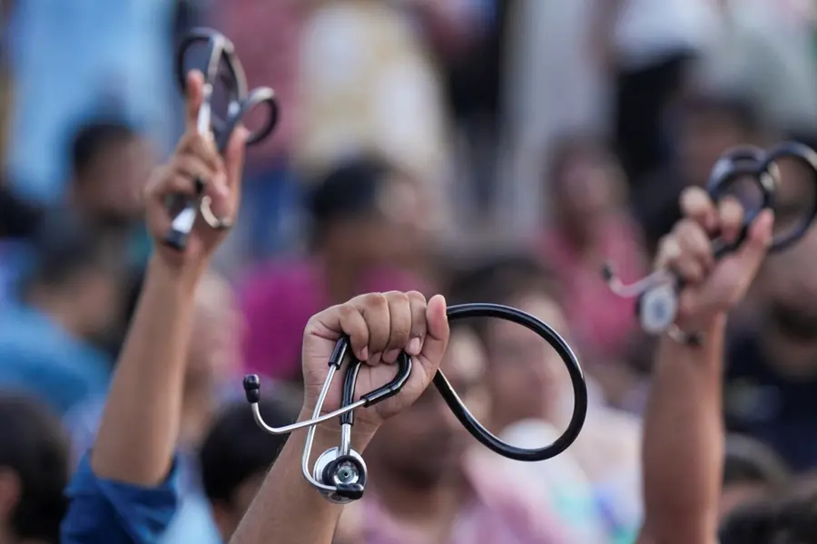 RG Kar case: Junior doctor slapped with show-cause for unqualified ENT ...