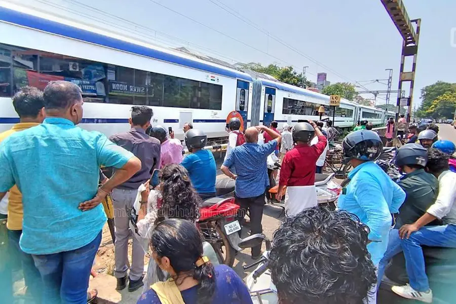 Railway to roll out Vande Bharat sleeper trains from next year ...
