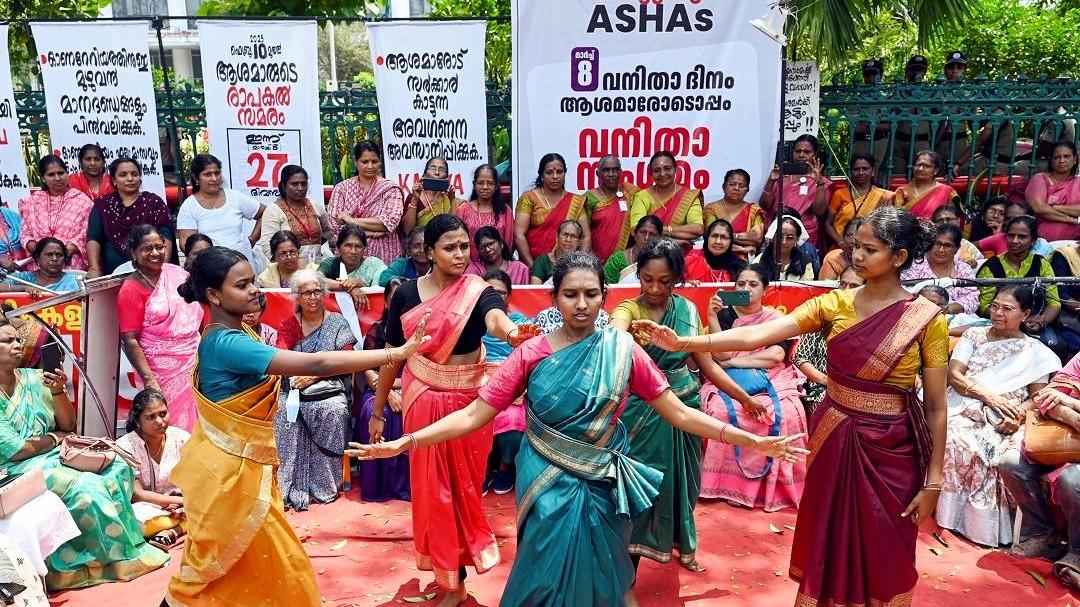 ASHA workers' strike in Kerala: Agitators to observe grim 50-day mark ...