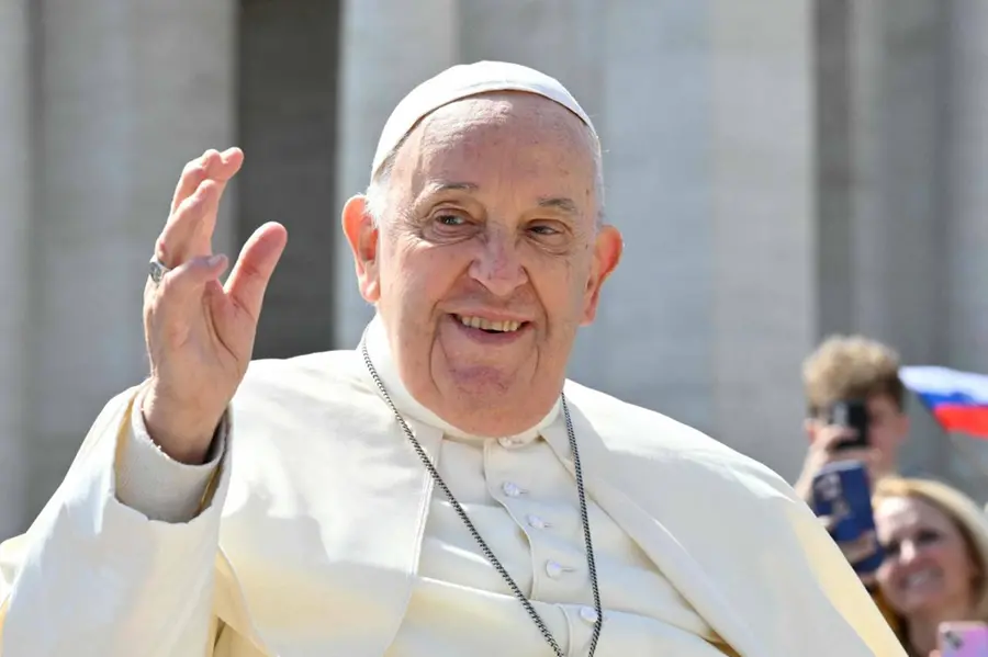 Faithful moved as Pope Francis’ voice heard for first time in weeks ...
