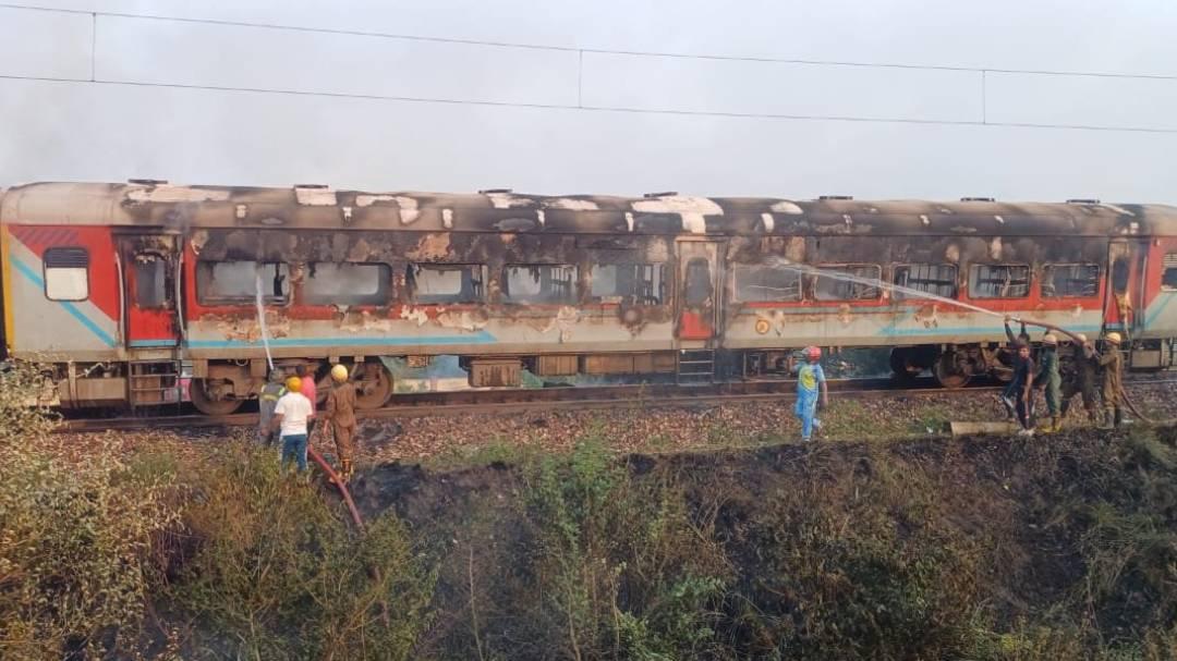 Two coaches of Patalkot Express train catch fire in Agra, 2 injured