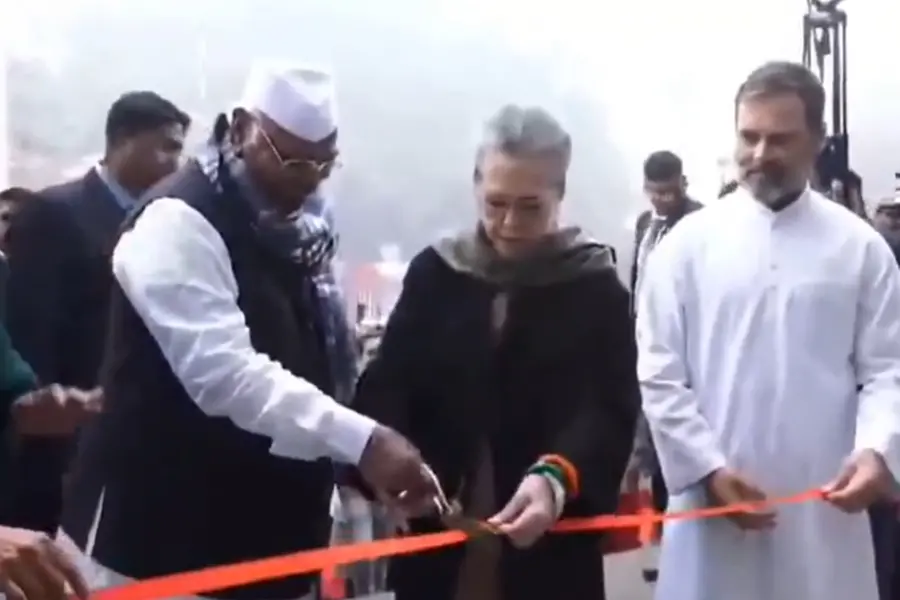 Congress chief Sonia Gandhi inaugurates party's new headquarters in ...