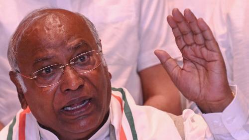 Kharge urges government to provide transparency on LAC situation; BJP ...