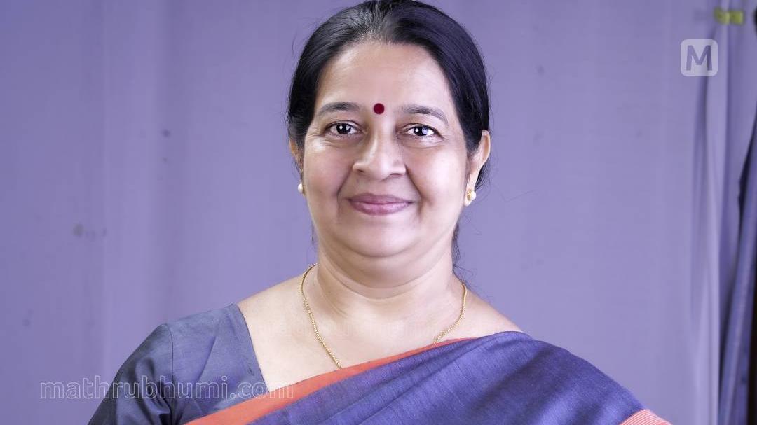 MLA Uma Thomas on ventilator after stage fall; suffered head, lung injuries