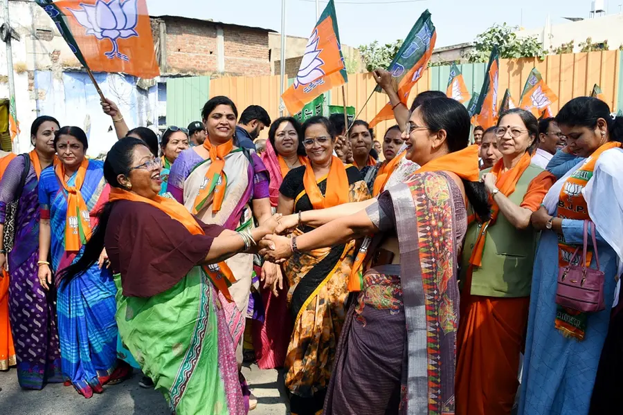 What made women voters trust Modi over Kejriwal in Delhi elections ...