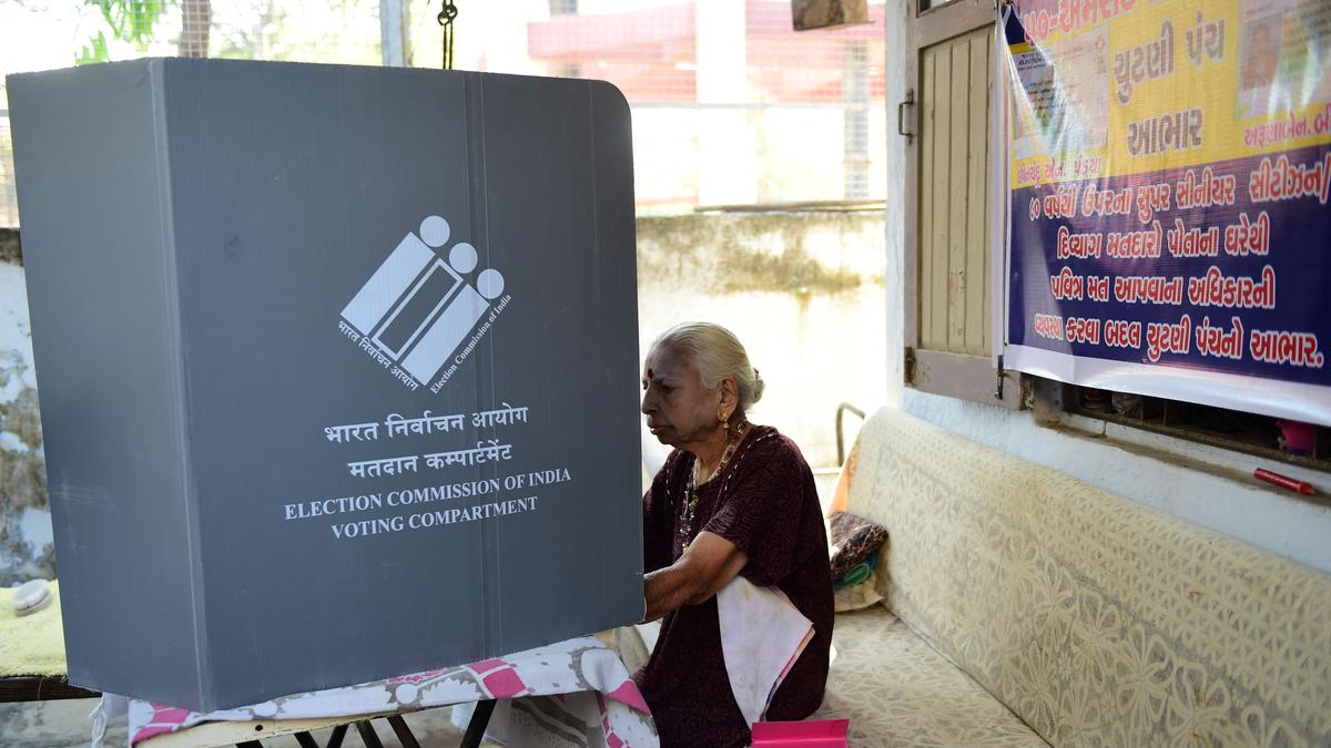 Chhattisgarh elections: 3-layered security cover for over 600 polling ...