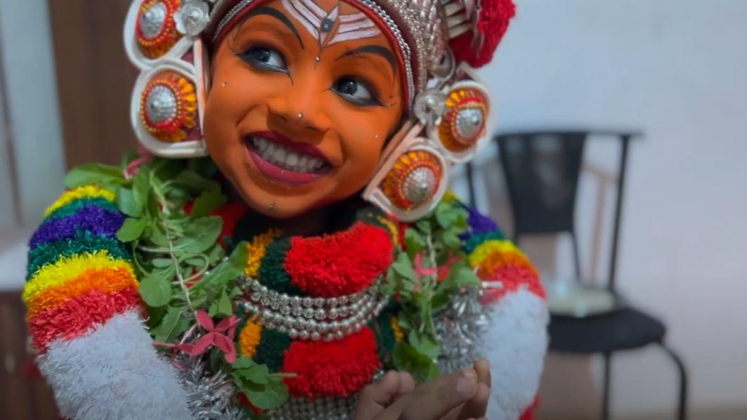 'Theyyam Kalayilekku Vedan': An insightful look into the theyyam ...