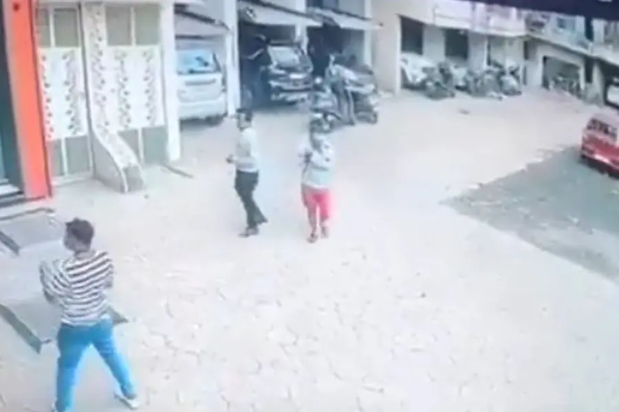 Real-life hero saves toddler from 13th-floor fall in Mumbai suburb