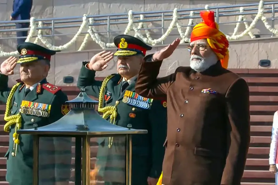 PM Modi’s 76th Republic Day look: A stunning fusion of safa, veil, and ...