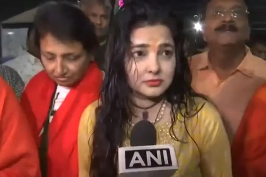 Actress Mamta Kulkarni to be consecrated as Hindu nun under Kinnar ...