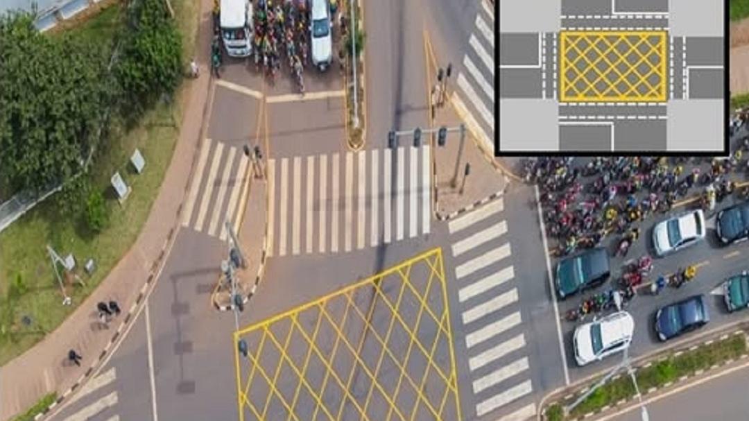 What vehicle users should know about yellow box road markings: Kerala ...
