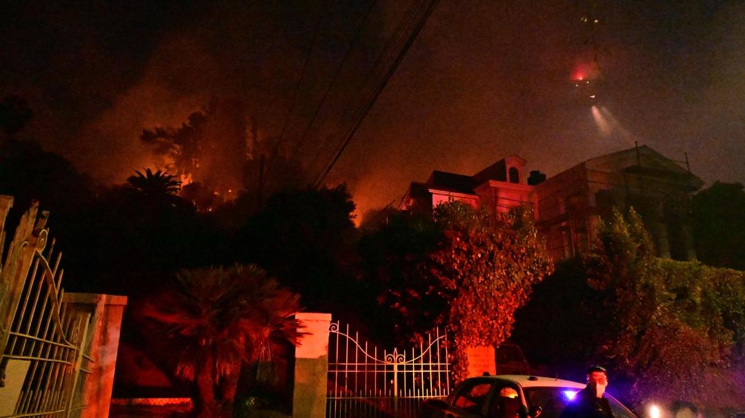 California wildfire emergency: Ben Affleck, Paris Hilton among celebs ...