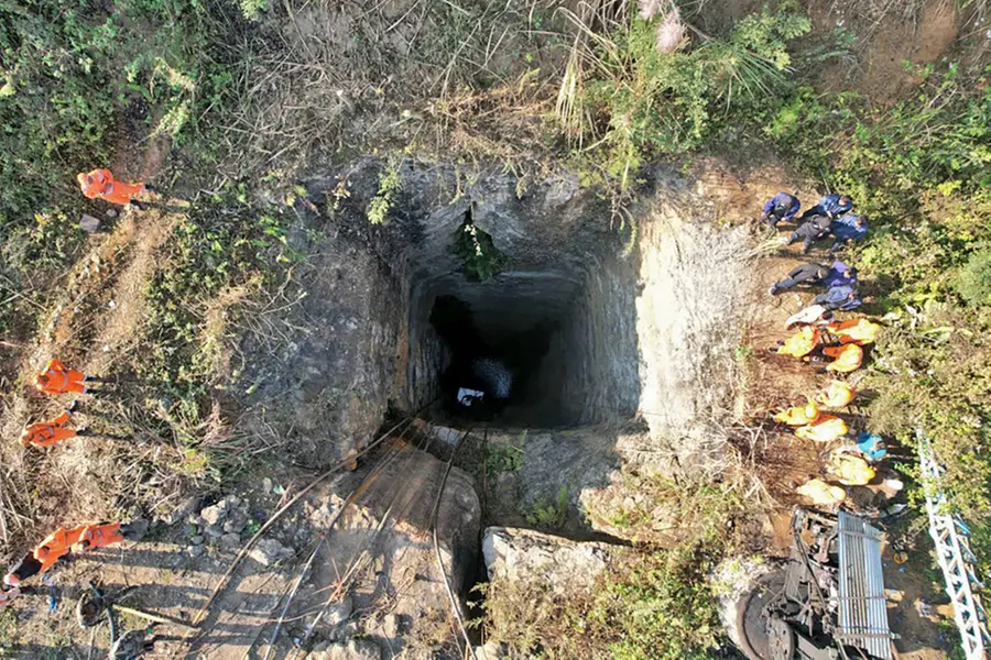 Navy divers deployed for rescue operation at Assam coal mine ...