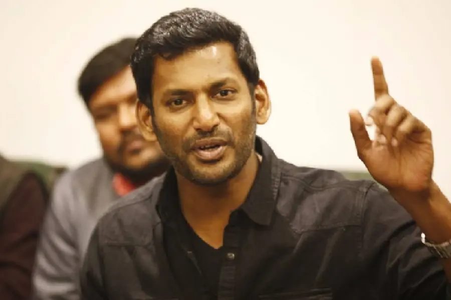 Shocking video! Vishal appears terribly sick, struggles to speak as he ...