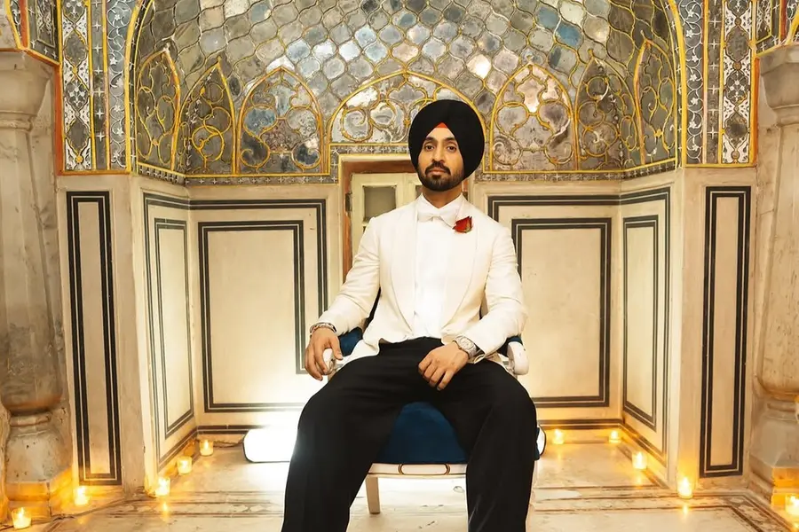 It's all about Dil-Jeet: Fan’s cute proposal goes viral at Diljit ...