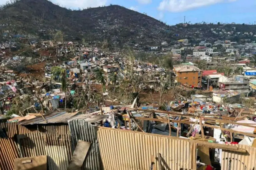 Cyclone Chido batters France's Mayotte, hundreds feared dead ...