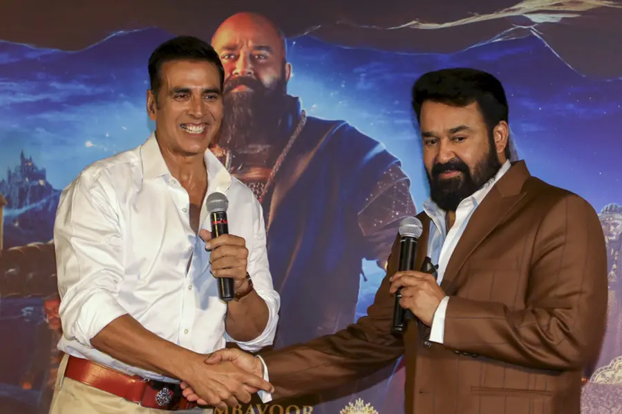 'I too am a fan...': Akshay Kumar picks his Mohanlal movies at Barroz ...
