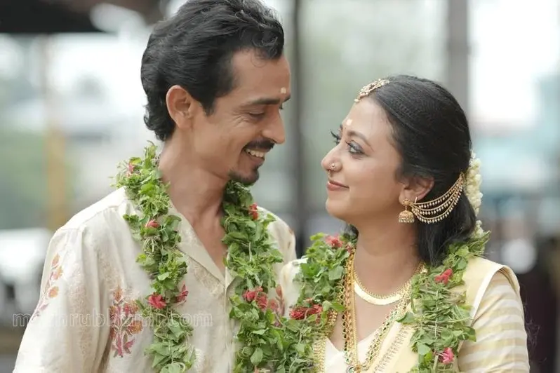 Actor and director Rajesh Madhavan marries Deepthi Karat