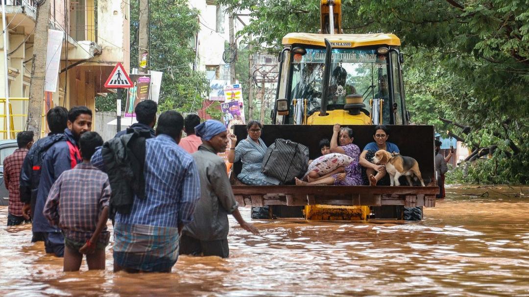 Cyclone Fengal: Schools, colleges in 3 TN districts and Puducherry to ...