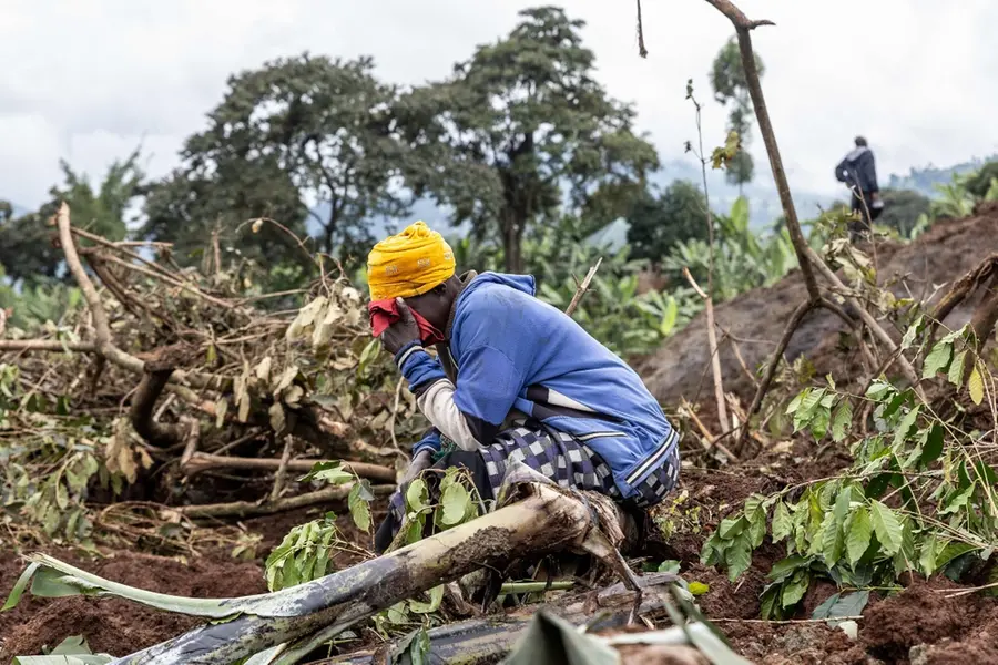 Uganda urges evacuation after deadly landslide kills 20, 100 missing ...
