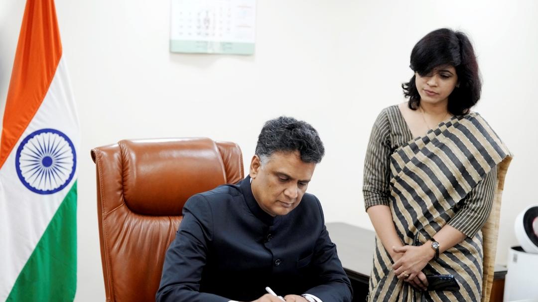 Who is K Sanjay Murthy? Former Education Secretary sworn in as India's ...