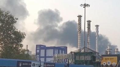 Vadodara IOCL refinery fire: 1 dead, blaze under control | VIDEO