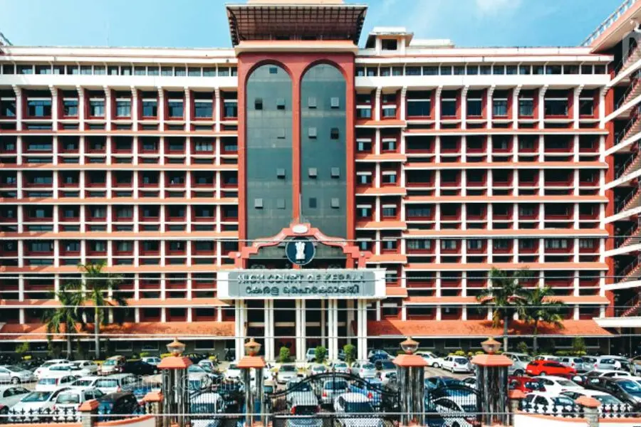 Ragging case: HC asks accused to volunteer for social service