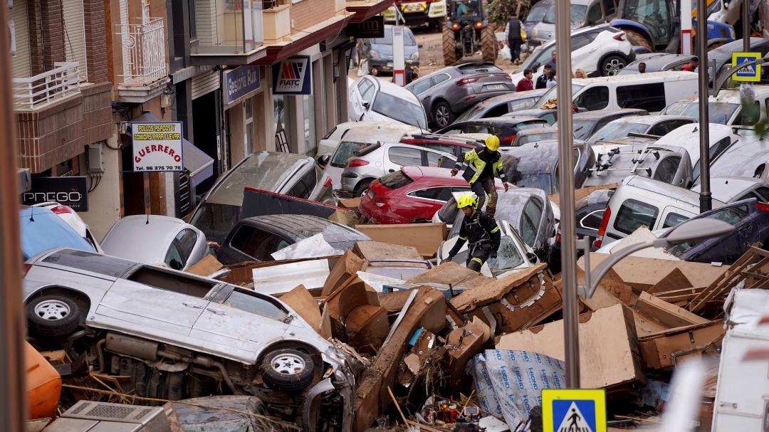 Spain flash floods: Death toll rises to 158
