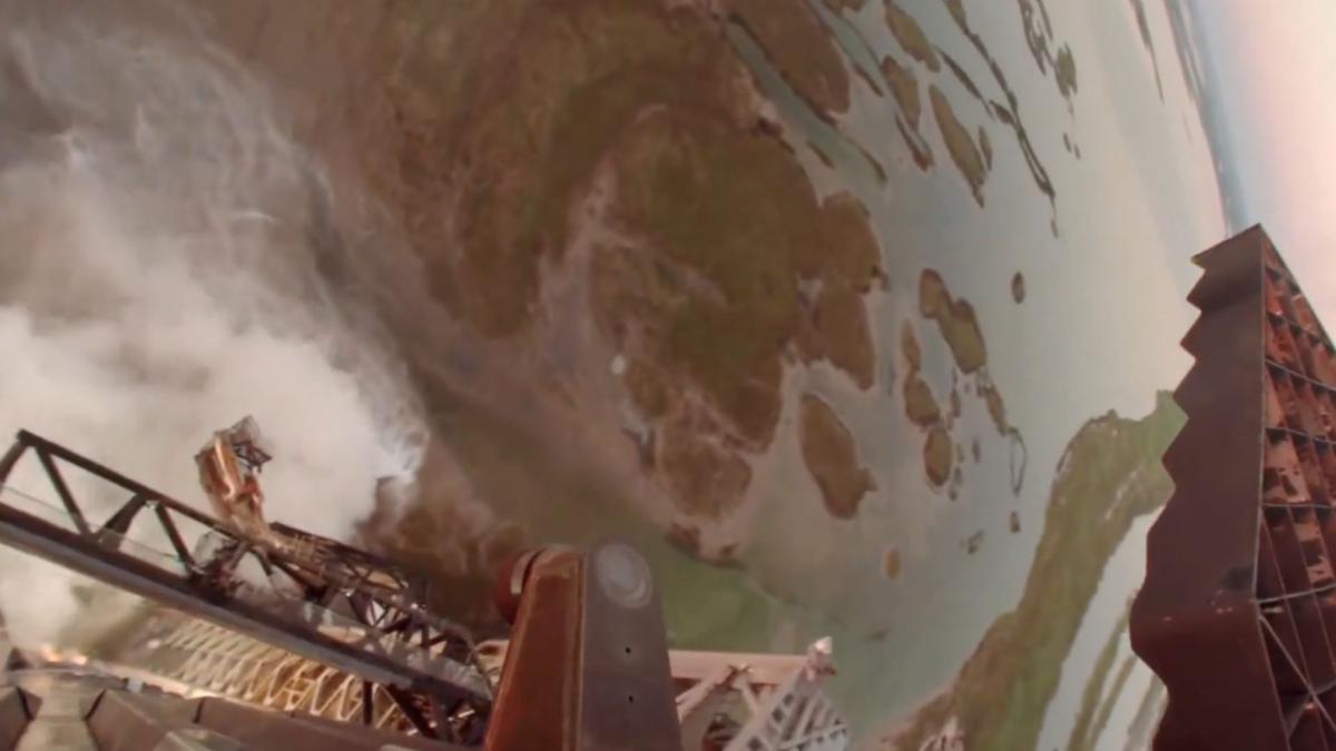 Spectacular camera view shows SpaceX's 'Megastar' booster catch in ...