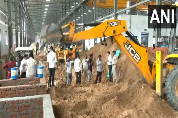 Mehsana wall collapse: 6 killed at construction site in Gujarat; PM ...