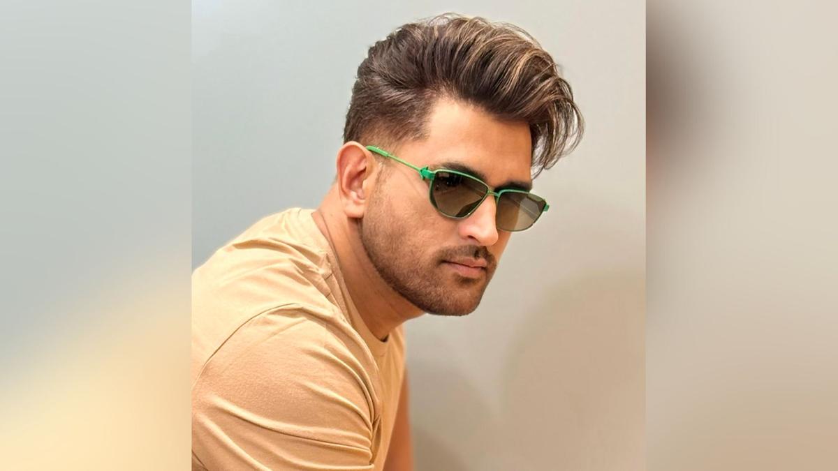 MS Dhoni’s stylish new haircut sets social media ablaze: See his ...