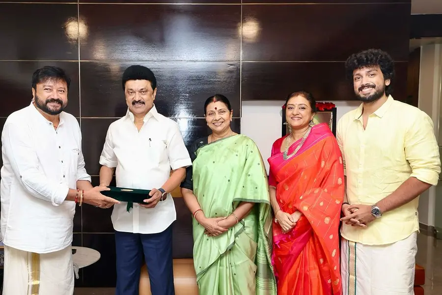 Wholesome family moment: First invitation for anticipated Kalidas ...