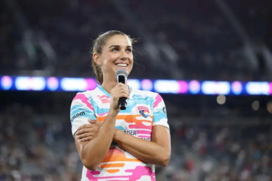 US football legend Alex Morgan bids farewell in final match | WATCH ...