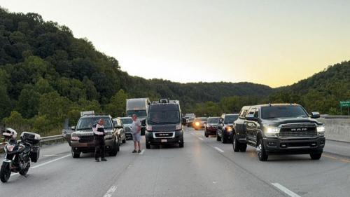Kentucky highway shooting: At least 5 people injured, manhunt underway