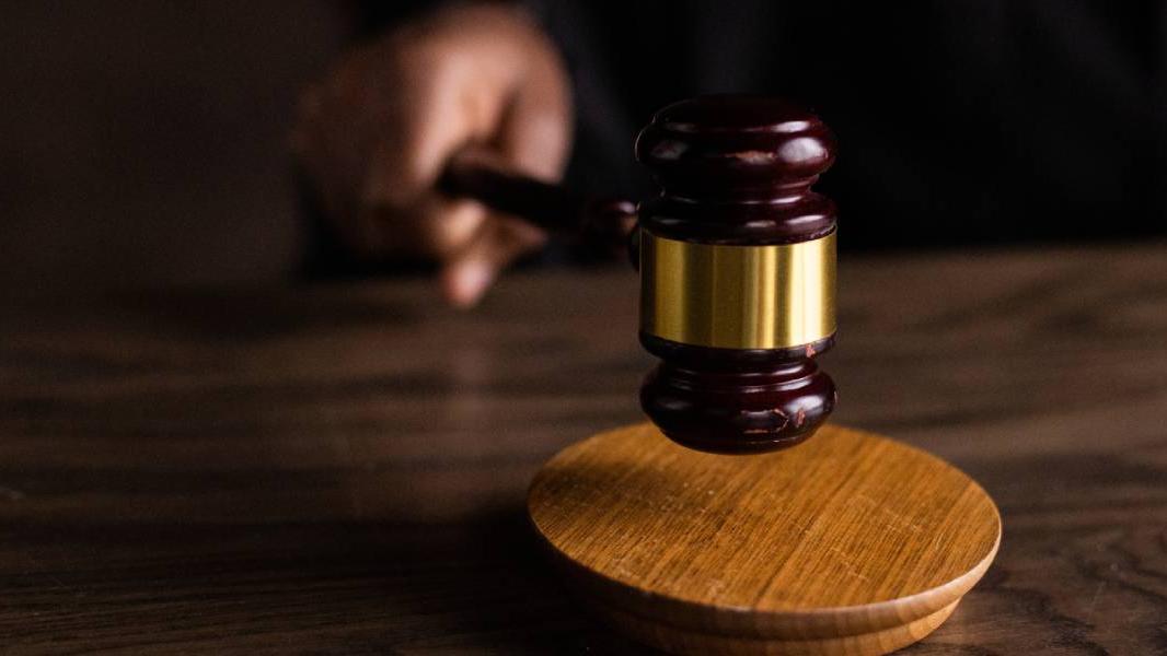 ഓണ്‍ലൈനില്‍ വാങ്ങിയ ടിവി പ്രവർത്തനരഹിതം; 74,990 രൂപ നഷ്ടപരിഹാരം നൽകാ ...