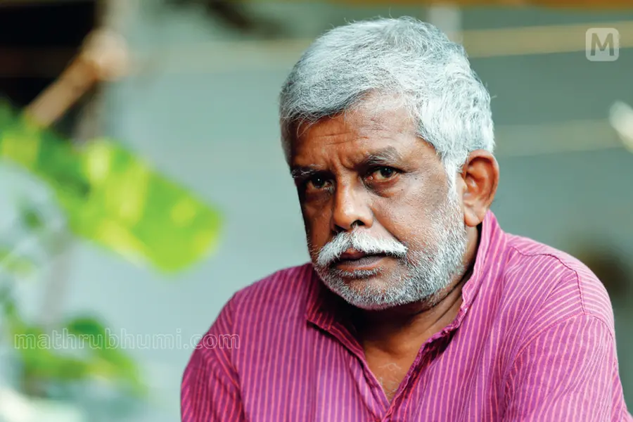 Sexual assault case: Civic Chandran surrenders before Koyilandi police