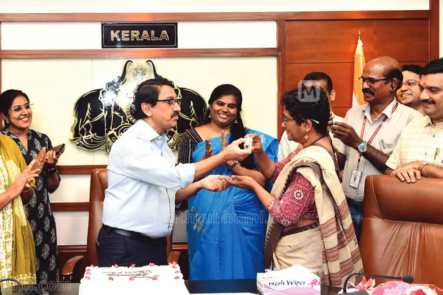 Kerala’s chief secretary role transitions from husband to wife in a ...