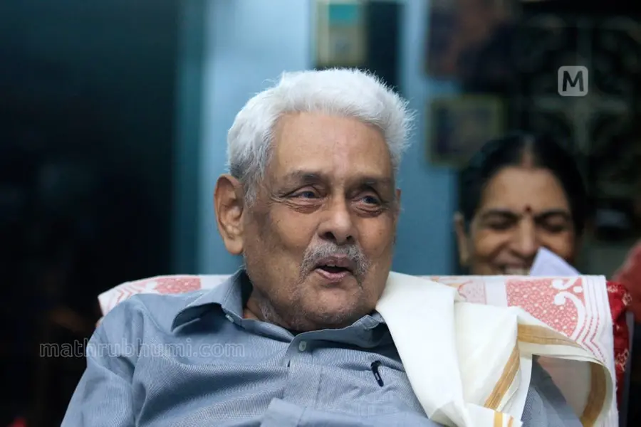 Prof MGS Narayanan's unpublished poems set for release on his birthday