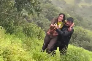Woman falls into gorge while taking selfie in Pune, rescued | Video
