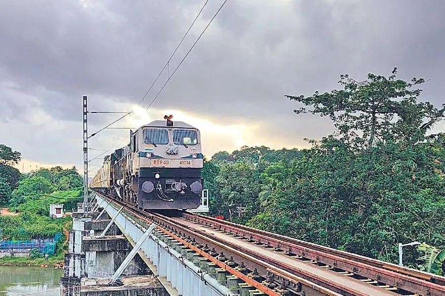 Punalur-Sengottai route welcomes electric trains after long wait ...