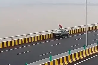 38-year-old jumps off Atal Setu bridge; incident captured on CCTV | Video