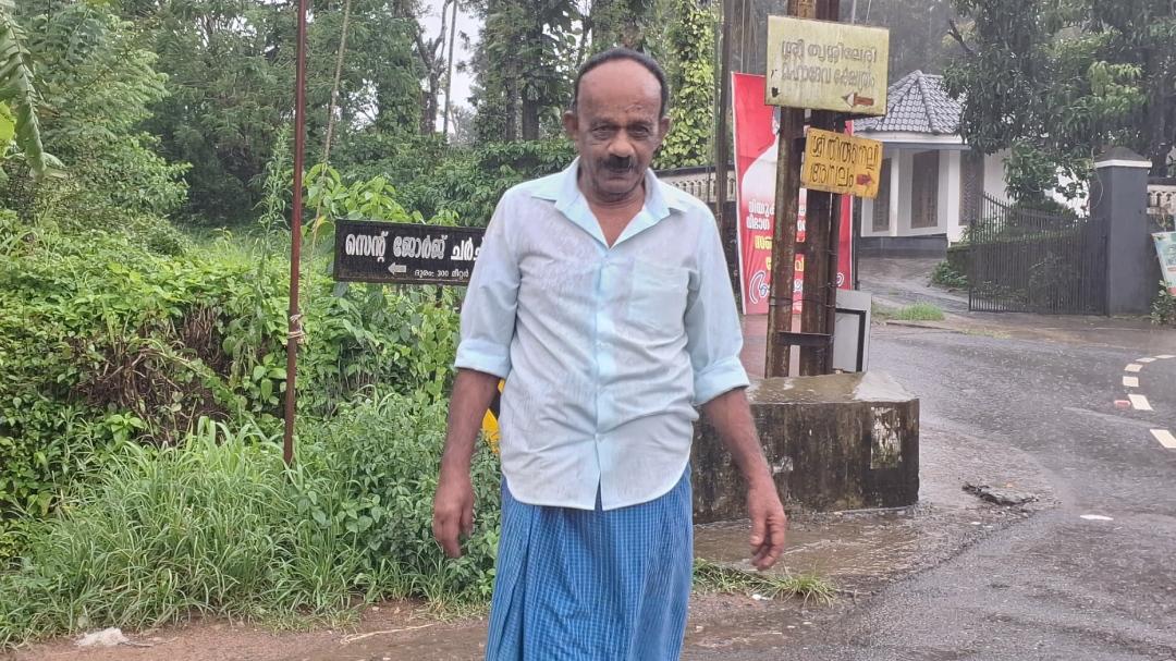 Wayanad man keeps a 49-yr-old promise to go without umbrella...Here's why