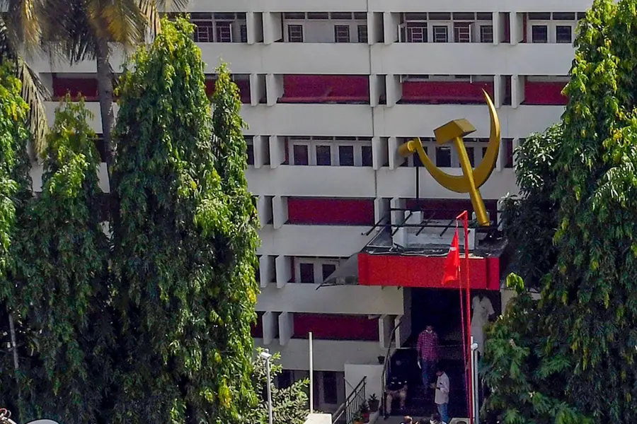CPM leader, AKG Centre attack case accused in adjacent beds; Tense scenes unfold at TVM Gen Hospital