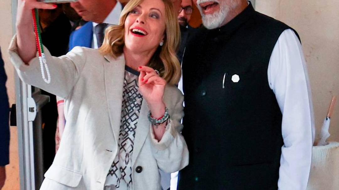 'Melodi' moment again: Italian PM Meloni clicks selfie with PM Modi on ...
