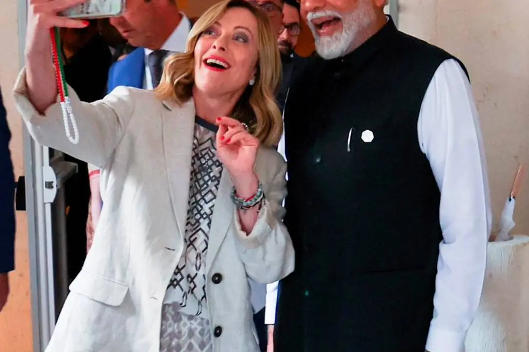 'Melodi' moment again: Italian PM Meloni clicks selfie with PM Modi on ...