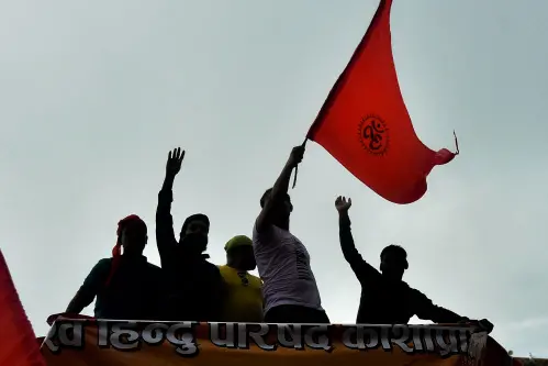 VHP stage protest in Delhi against terror attack on bus in J-K ...