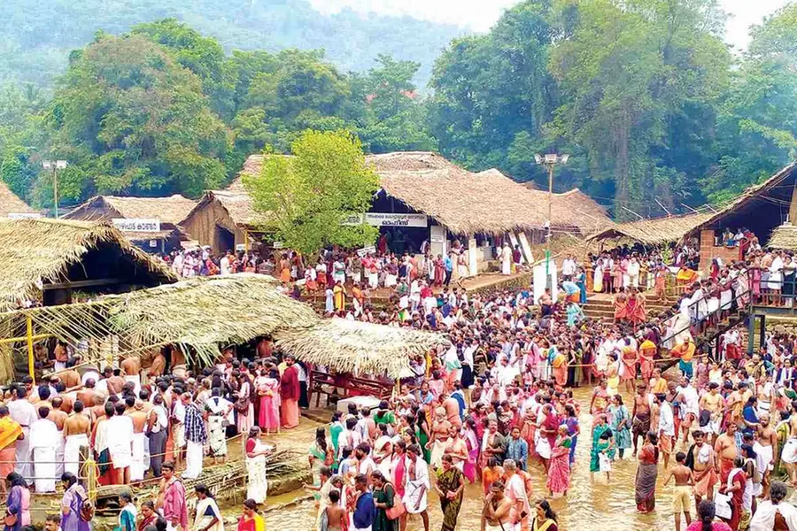 Akkare Kottiyoor witnesses surge in devotees; special prasad kits ...