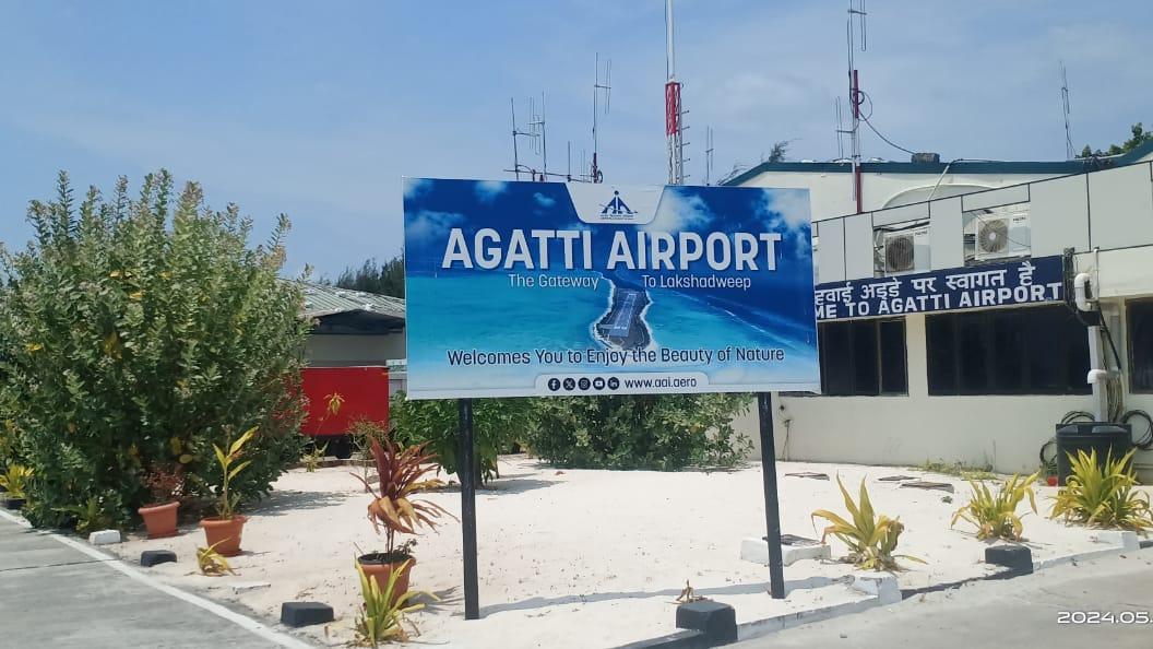 Flight suspended due to technical snag; Passengers stranded at Agatti airport