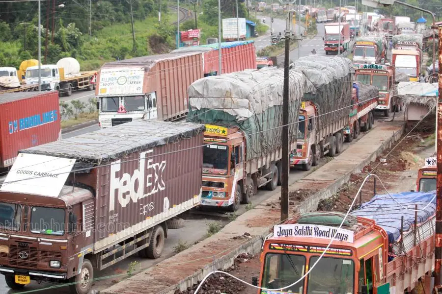 Walayar Checkpost: Officers get Rs 1.71 lakh bribe in just 6 hours